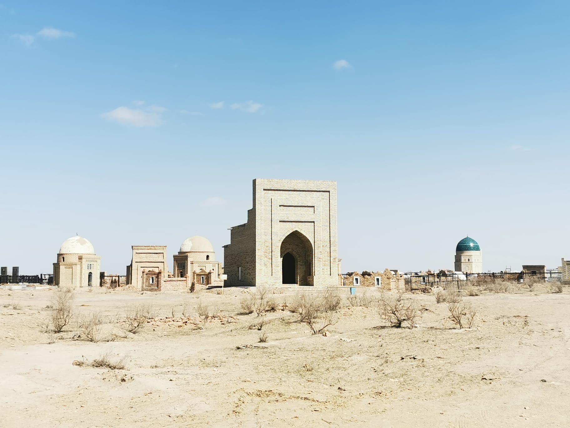 Uzbekistan | Road Trip prin deșert la Marea Aral - Părinți Călători